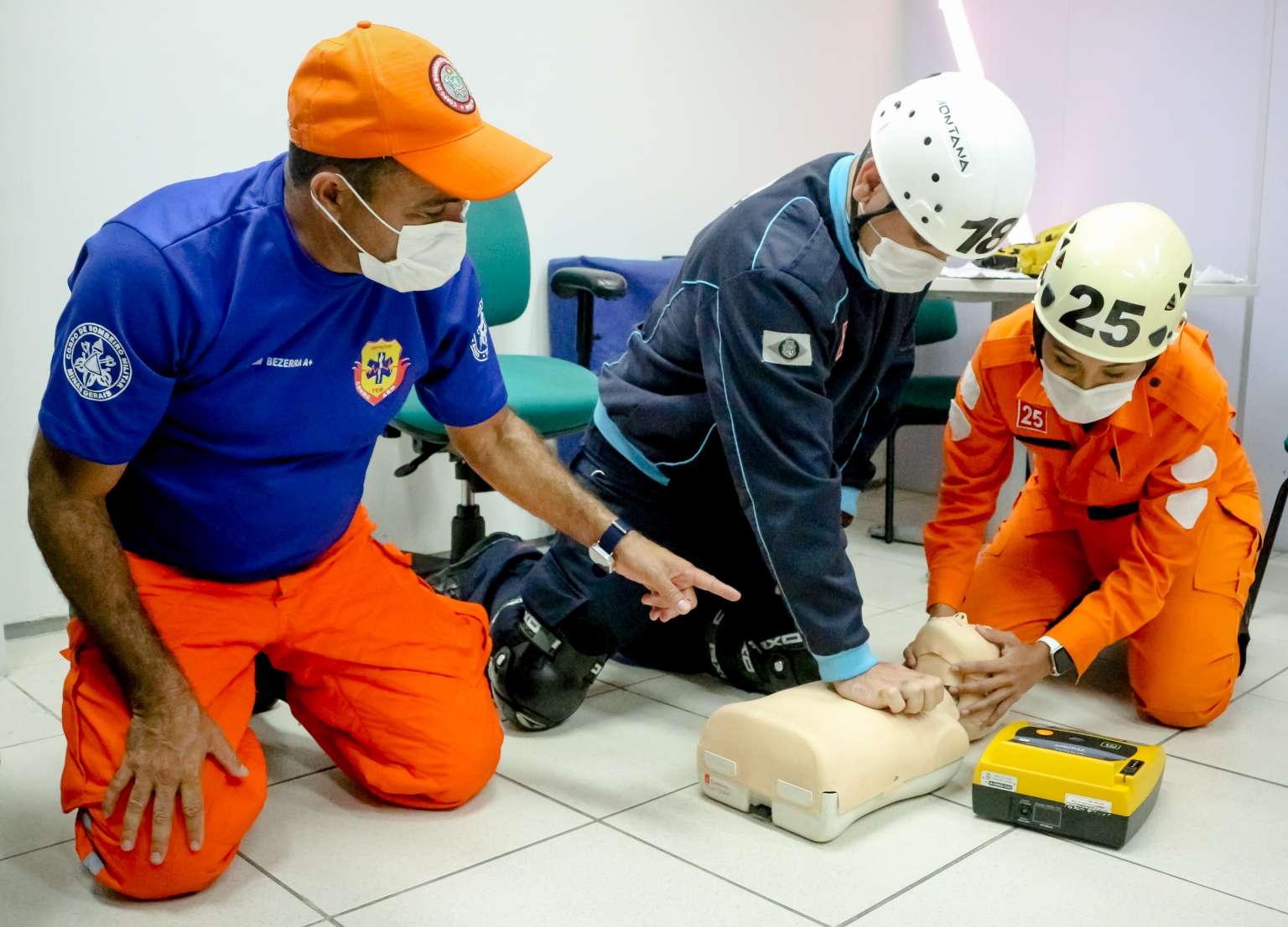 Alunos do Curso de Operações em APH participam de treinamento de RCP ...