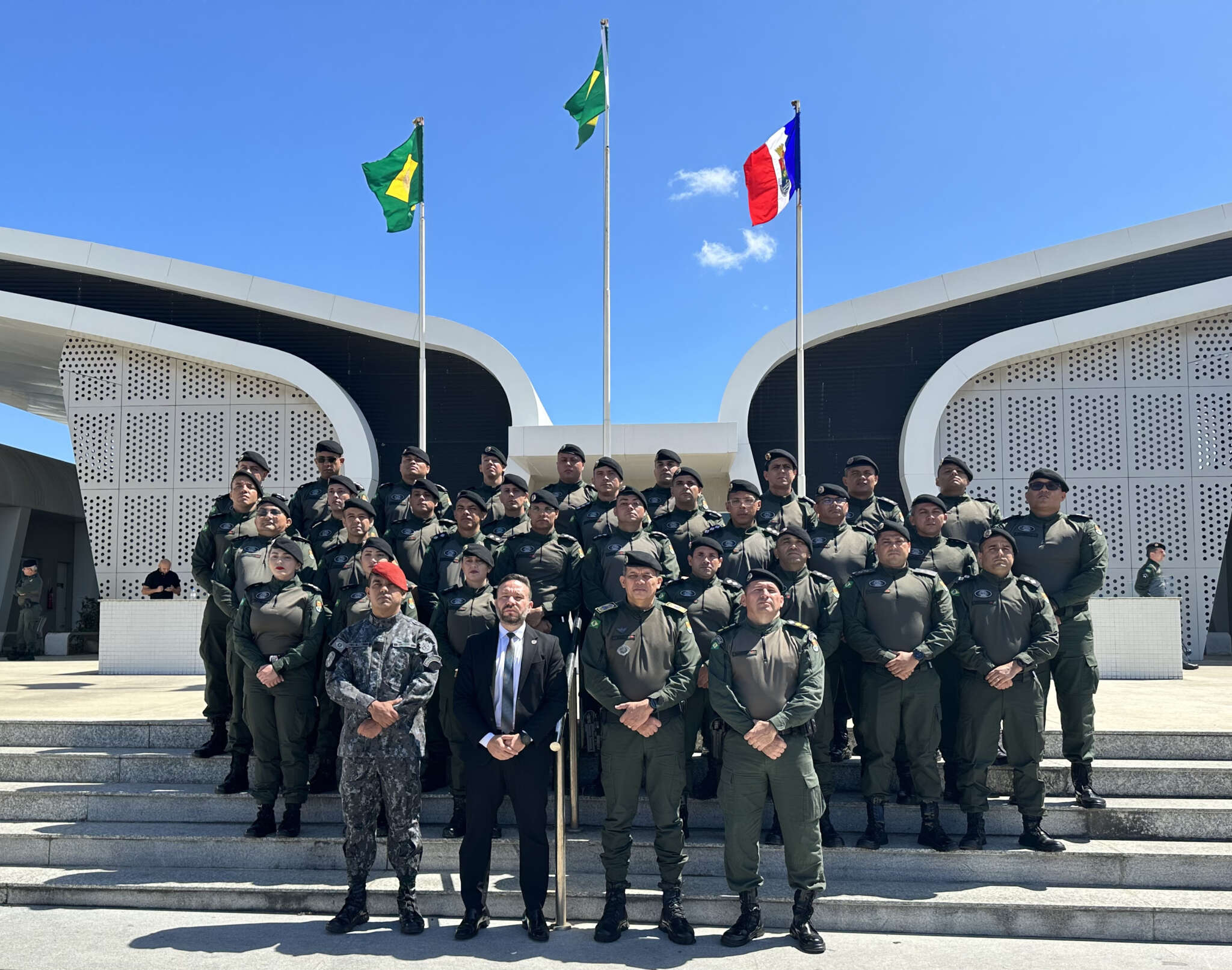 Oficiais da PMCE concluem 1º Curso de Comando e Gestão de Policiamento ...
